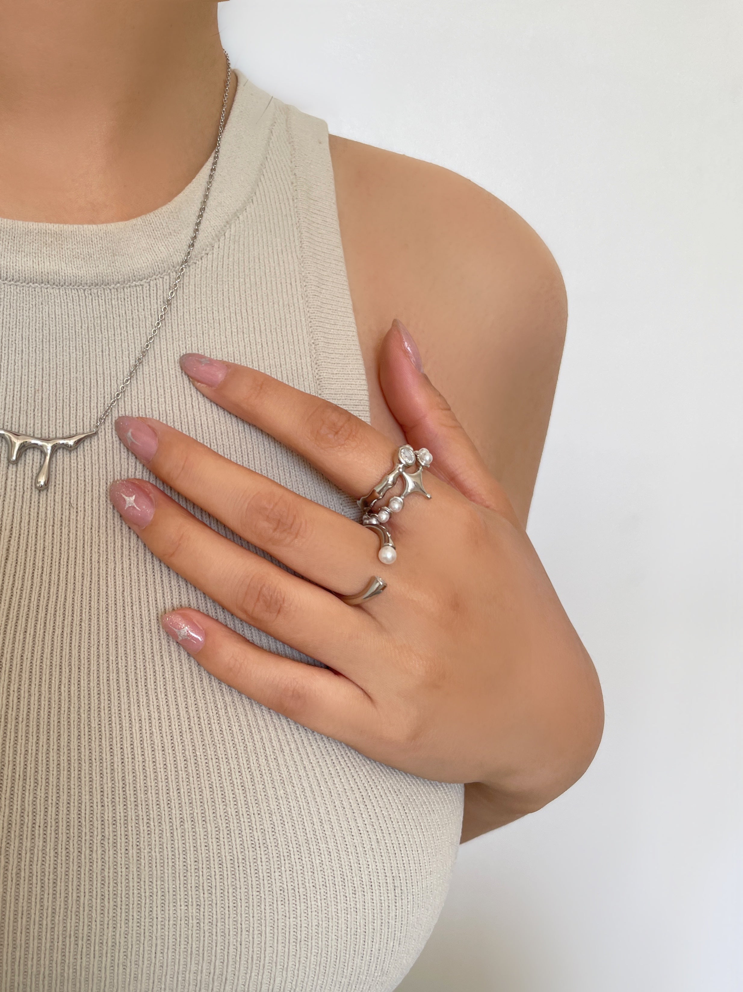 Kira Kiras | Nicolette Ring